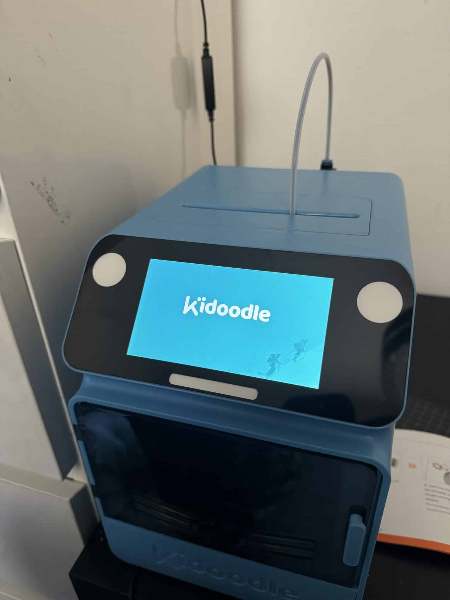 Kidoodle MiniBox A1 Review - Kid-Friendly 3D Printer - 3D Printerly